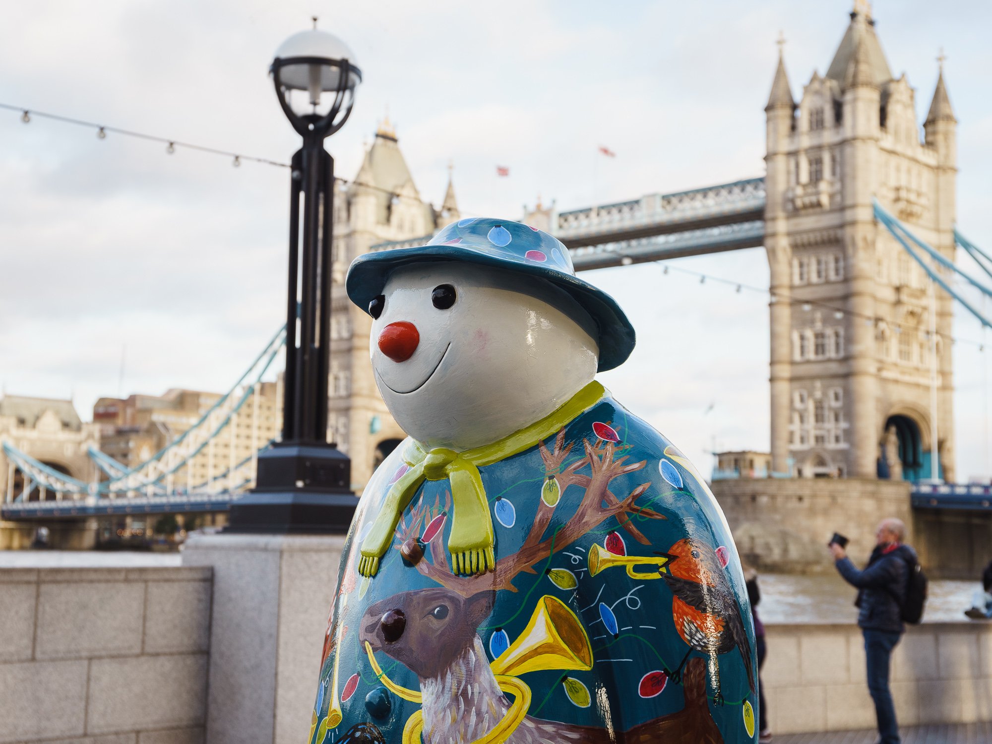 Walking with The Snowman™, London Bridge | Wild in Art